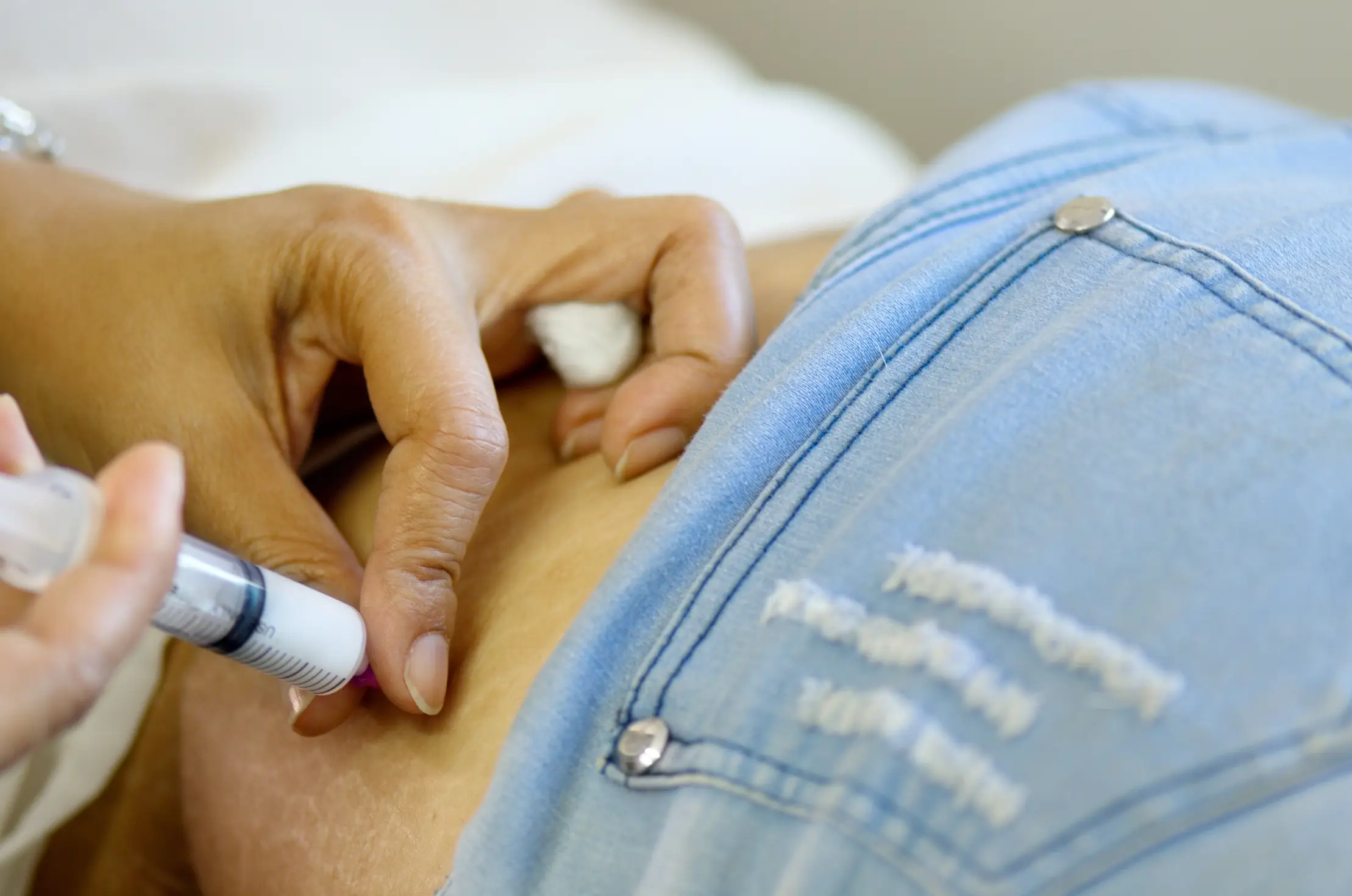 ยาฉีดคุมกำเนิด ทำงานอย่างไร มีผลข้างเคียงไหม