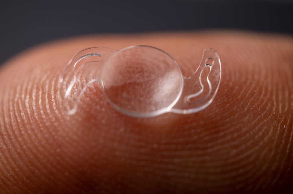 Phakic IOL คืออะไร อันตรายหรือไม่