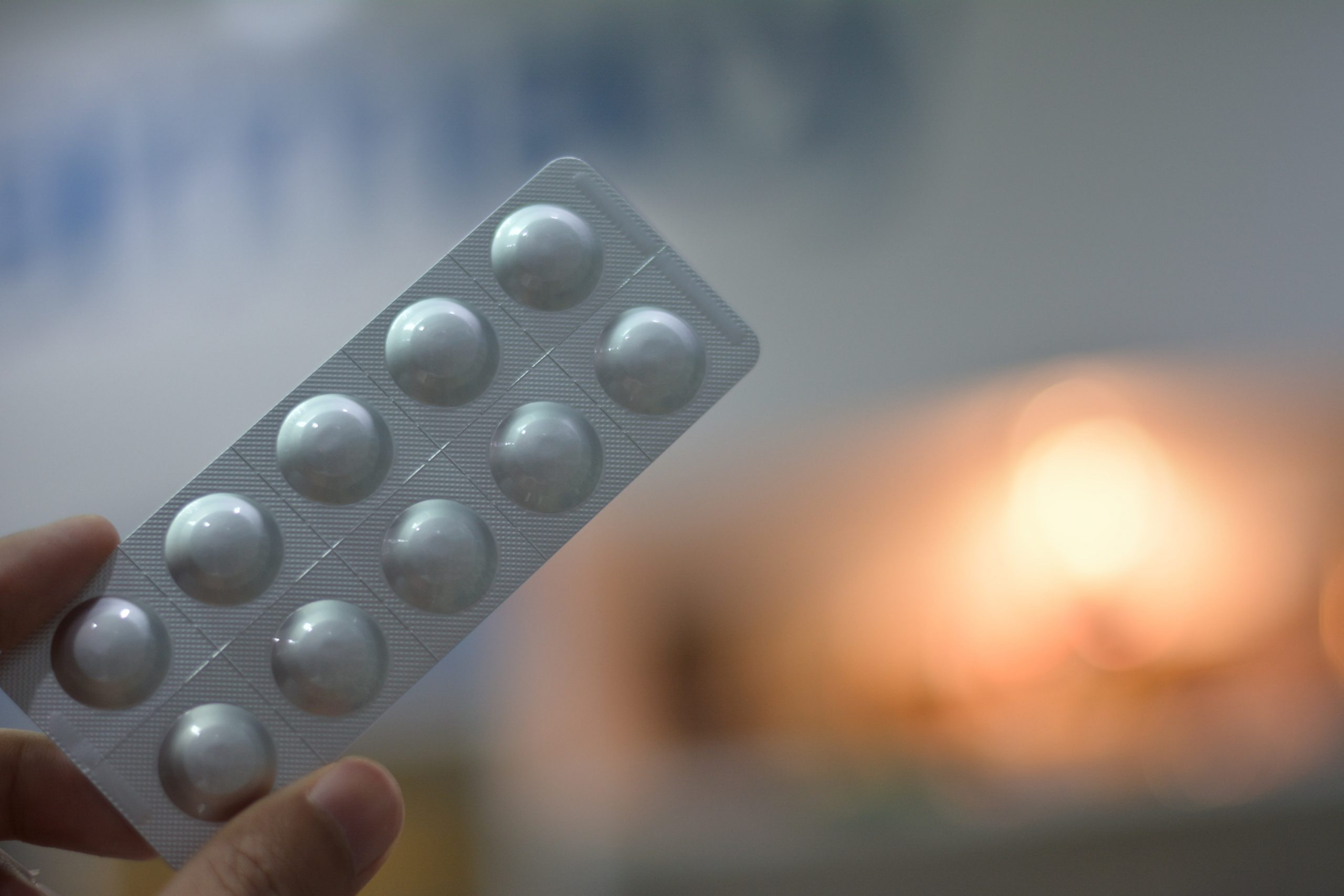 Tolperisone (โทลเพอริโซน) ข้อมูล วิธีใช้ ข้อควรระวัง